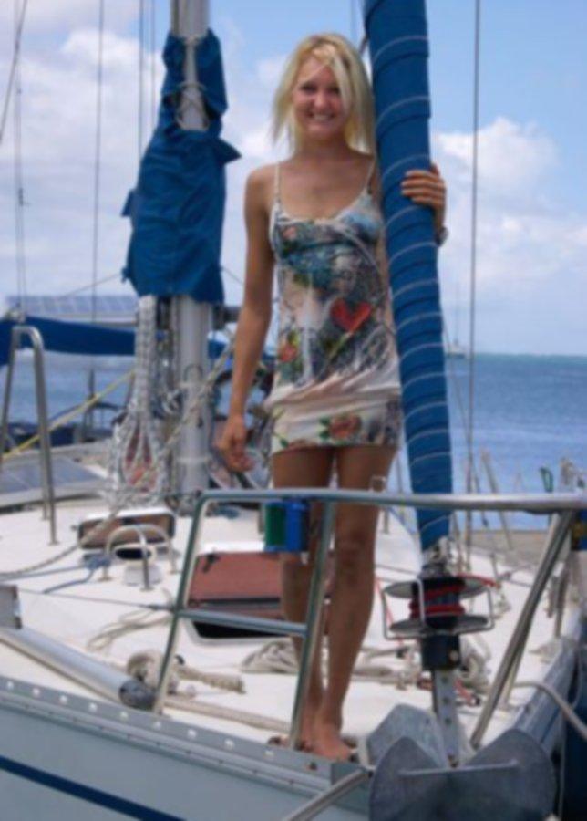 Traum geplatzt: Forscherpaar im Pazifik in Seenot | kurier.at