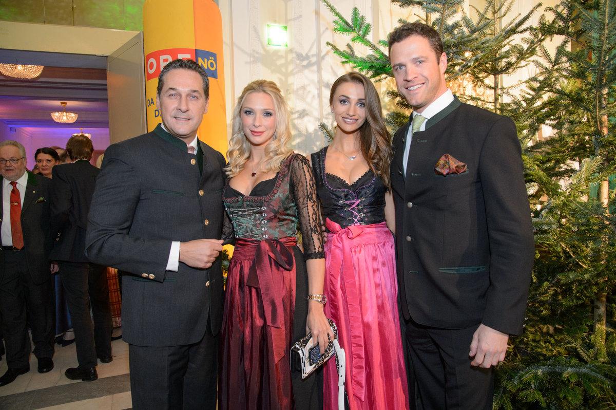 Strache zeigt sich mit neuer Model-Freundin | kurier.at