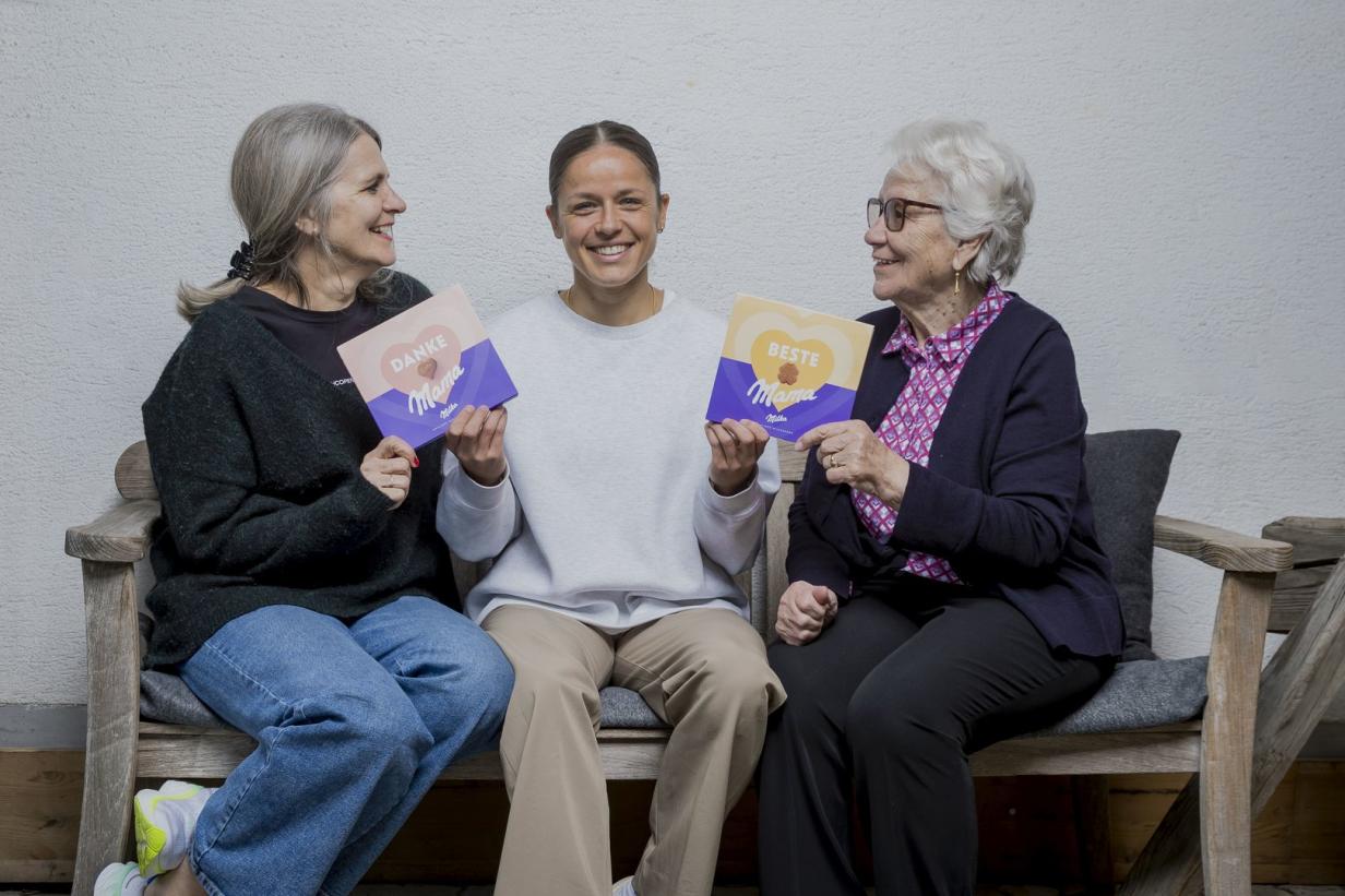 Nationalteam-Kickerin Laura Feiersinger: "Mama und Oma sind meine ...