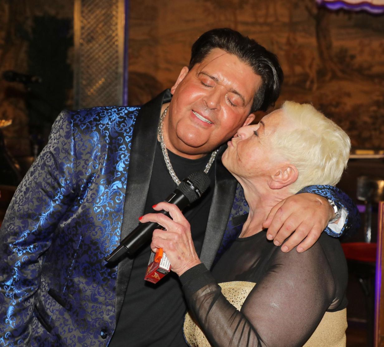 Was den Musiker Tony Wegas jetzt zu Tränen rührte | Kurier