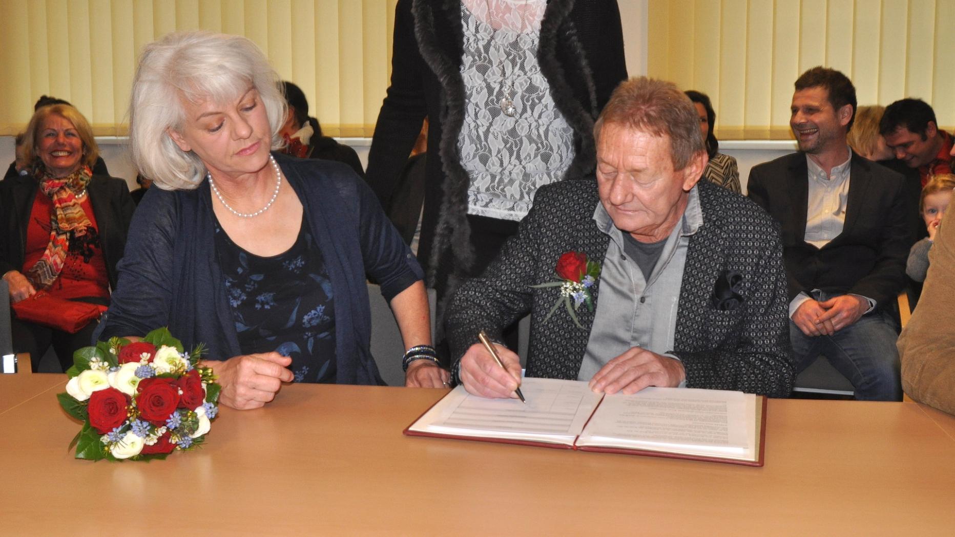 Wolfgang Ambros heiratete seine Uta | Kurier