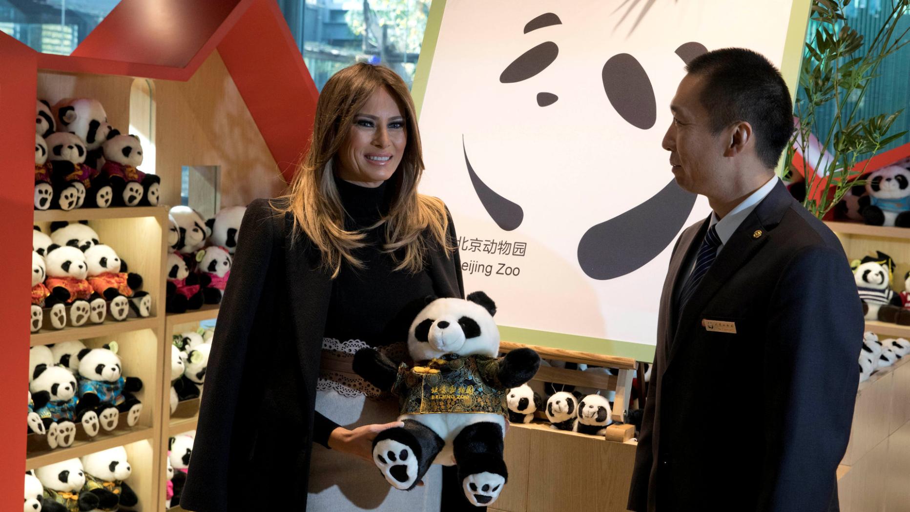 Im Zoo von Peking: Melania Trump trifft Pandas | Kurier
