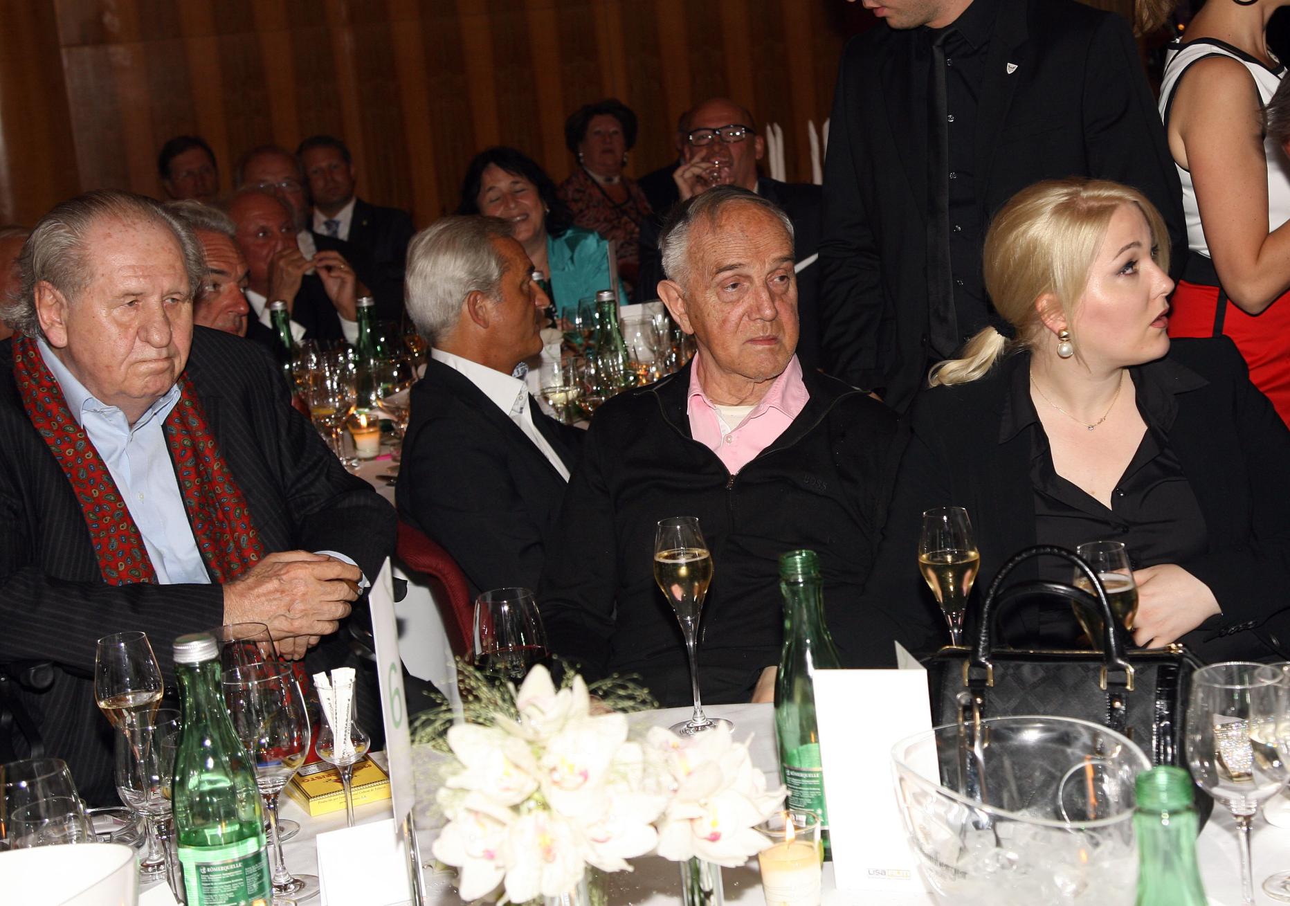 Rosenkrieg: Helga Glock punktet gegen Ex-Mann | kurier.at