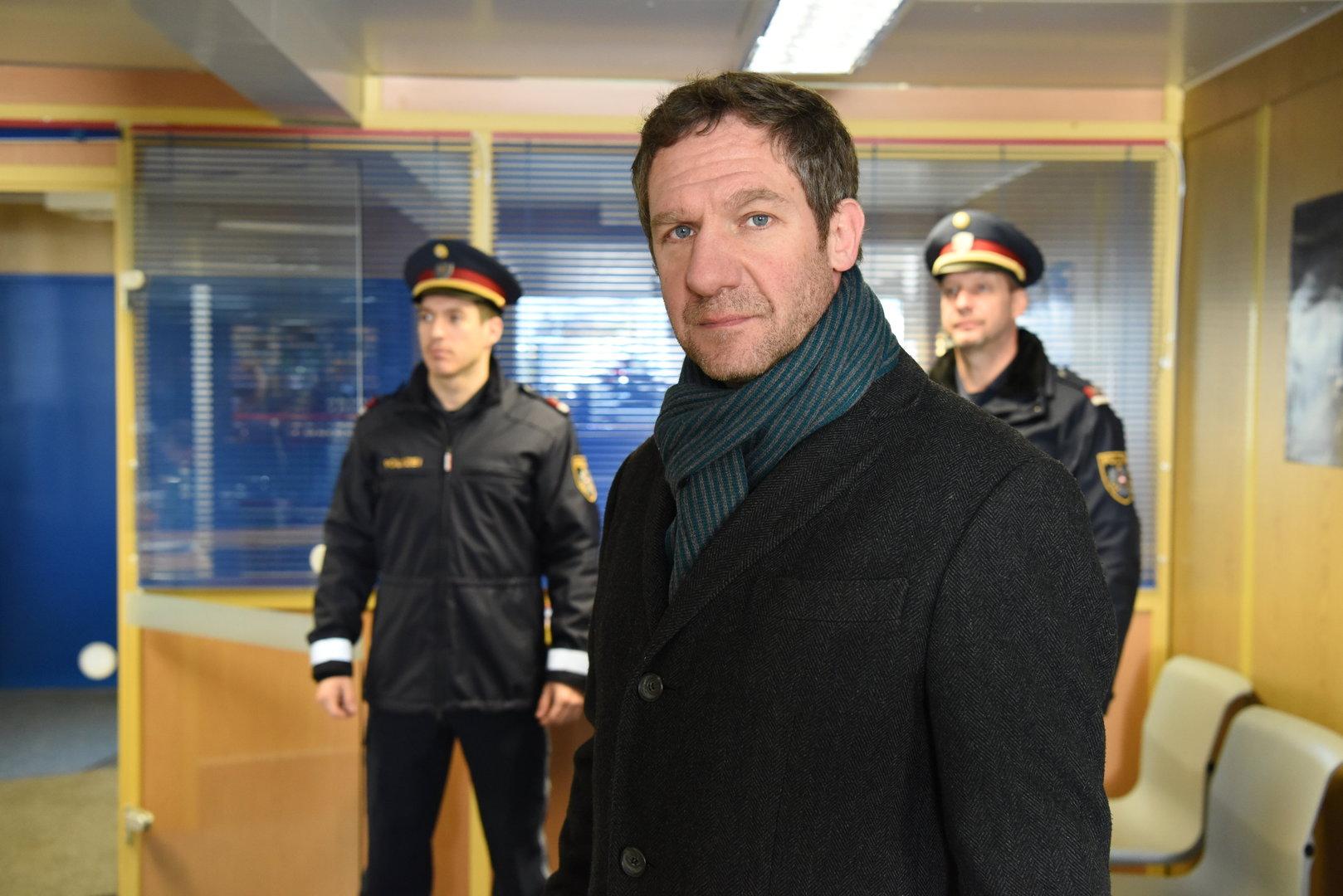 "CopStories" in Spielfilmlänge: Raues Weihnachtsfest | Kurier