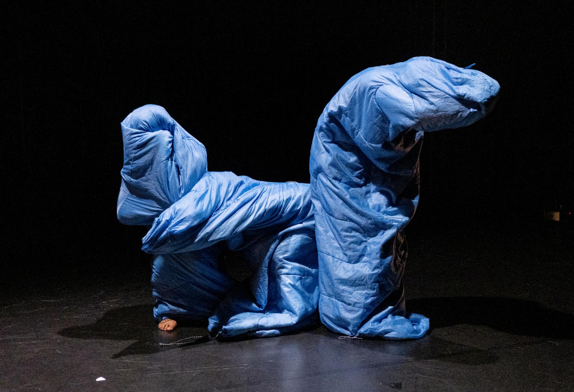 Sicht-, hör- und spürbar getanzte Ängste | Kurier