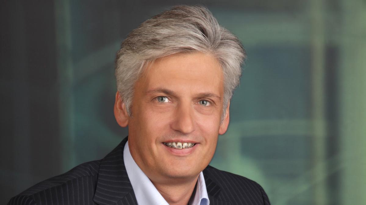 Hirsch Servo kämpft sich in Gewinnzone zurück | Kurier