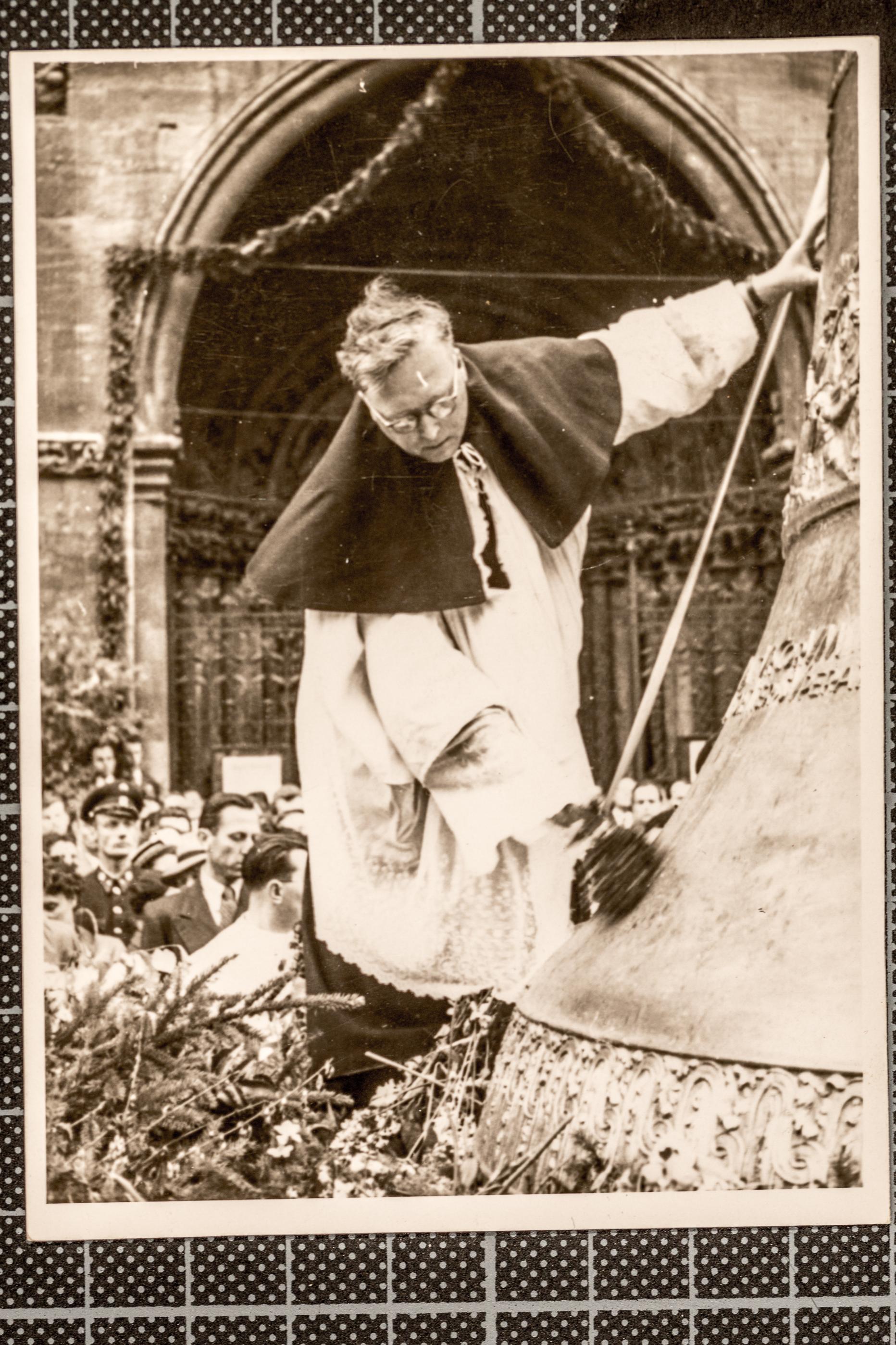 Neue Pummerin läutet seit 70 Jahren im Stephansdom | Kurier