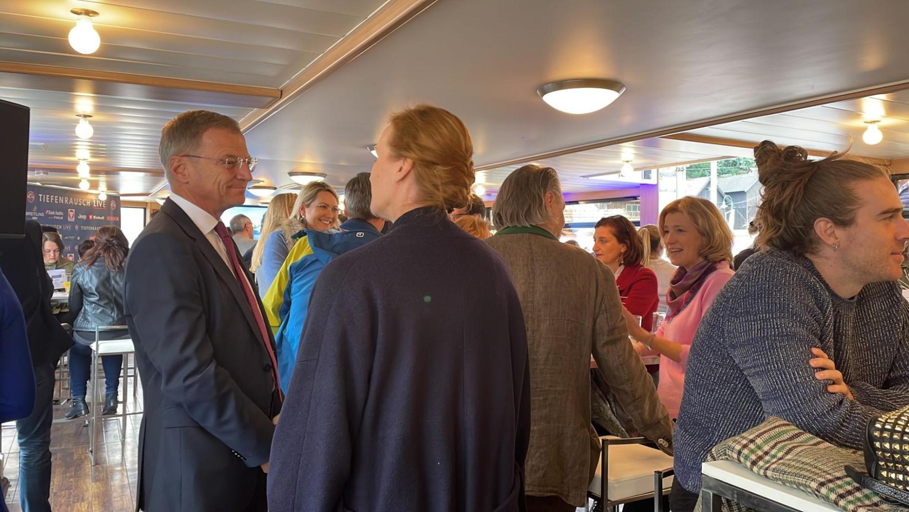 Tiefenrausch LIVE: "Poseidon" sticht mit Landeshauptmann Stelzer in See ...