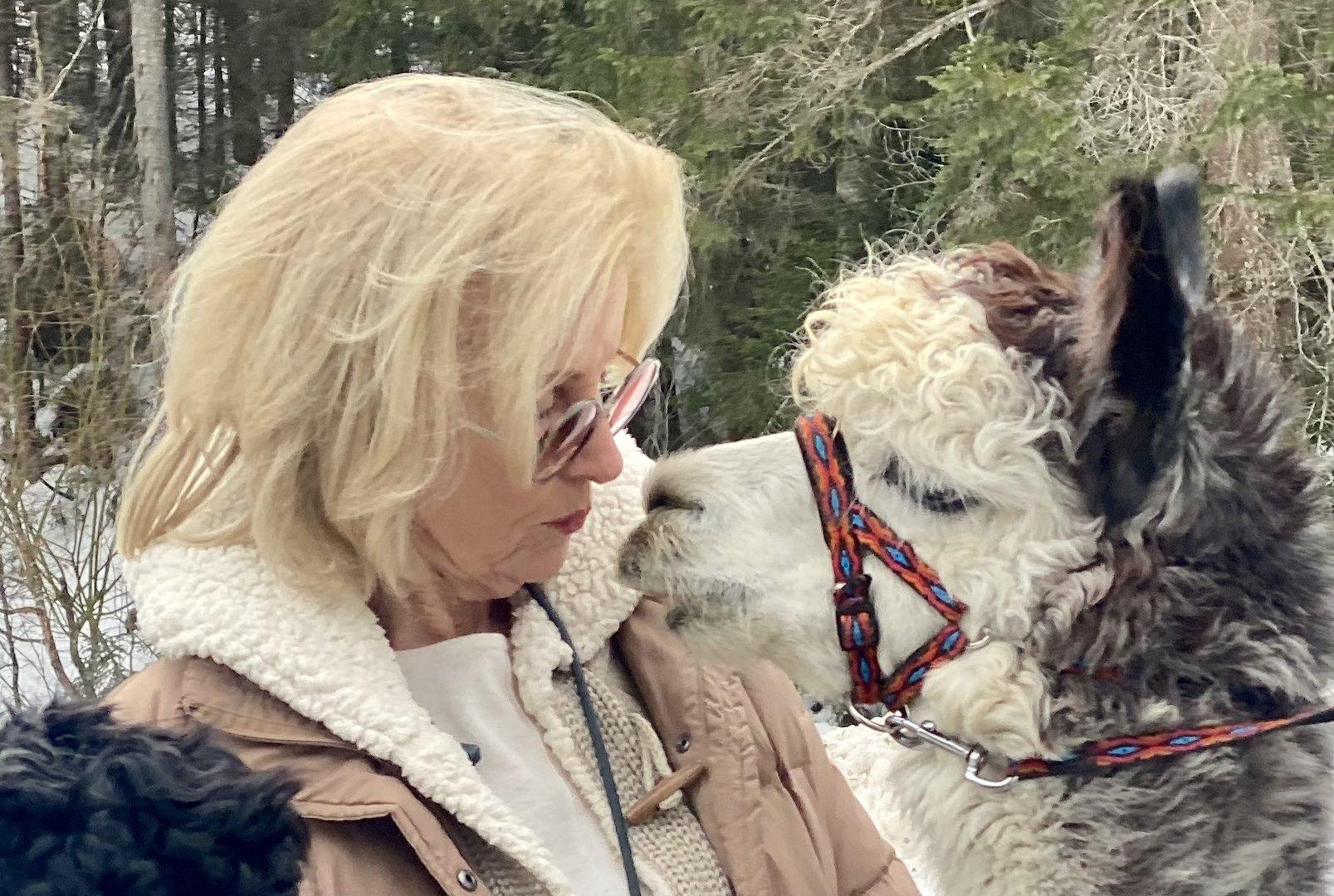 Elisabeth Gürtler zeigt ihr Seefeld in Tirol und ihr Alpin Resort ...
