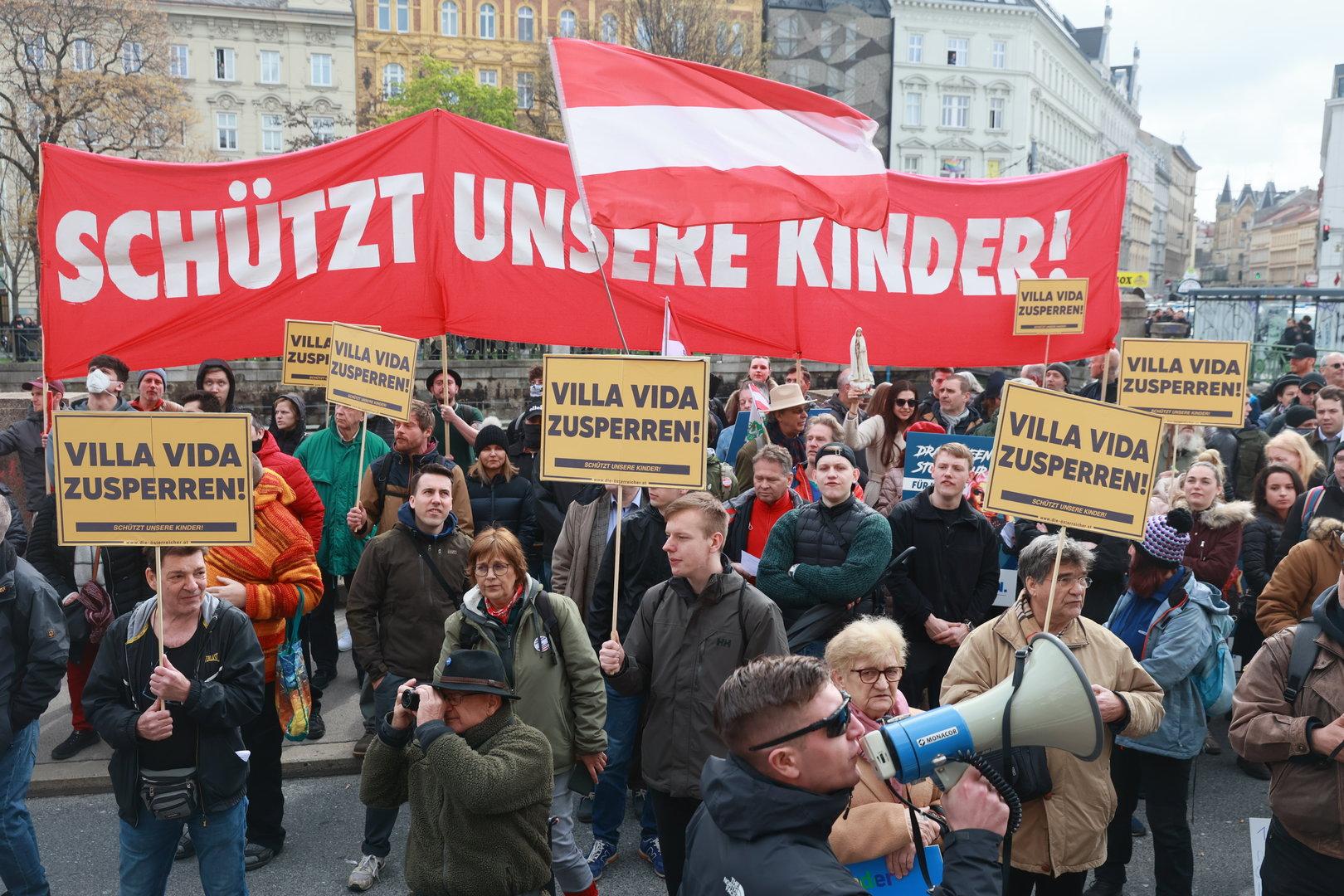 Proteste Gegen Drag Queen Lesung Für Kinder In Wien Blieben Friedlich