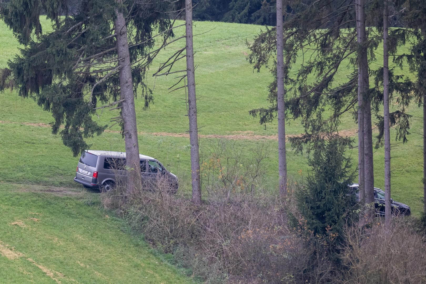 Nach Doppelmord in OÖ: Roland Drexler tot in Wald aufgefunden | Kurier