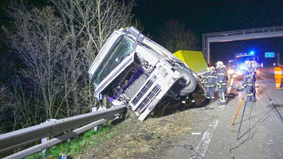 Nach LKW-Unfall auf S4: Stundenlange Sperre