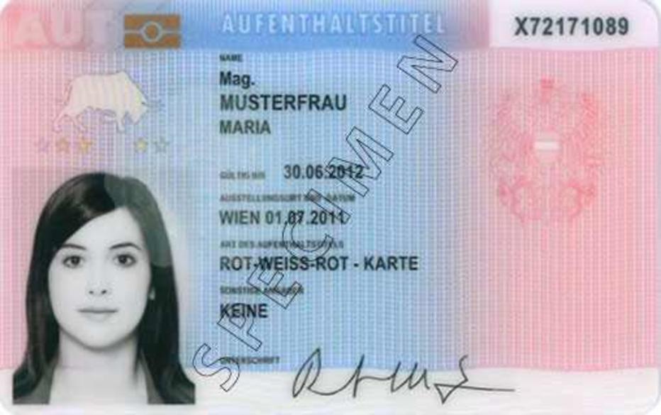 Per Post: Warten auf Rot-Weiß-Rot-Karte, weil Ansuchen auf Papier sind