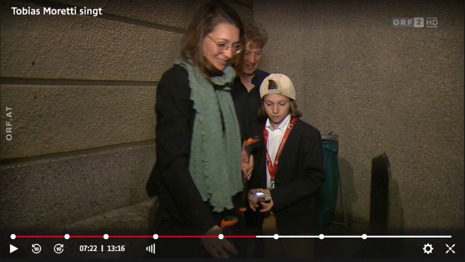 Aufatmen nach Quad-Unfall: Julia Moretti bei Salzburger Festspielen im ...