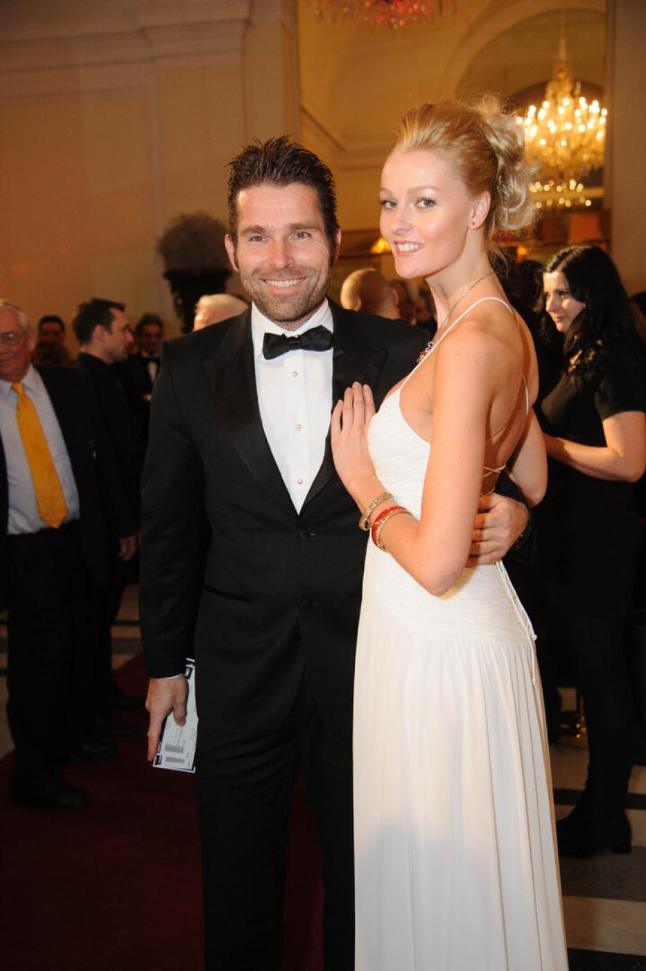 Tragisches Schicksal: Ex-Stuntfrau Miriam Höller will mit ihrem Buch ...