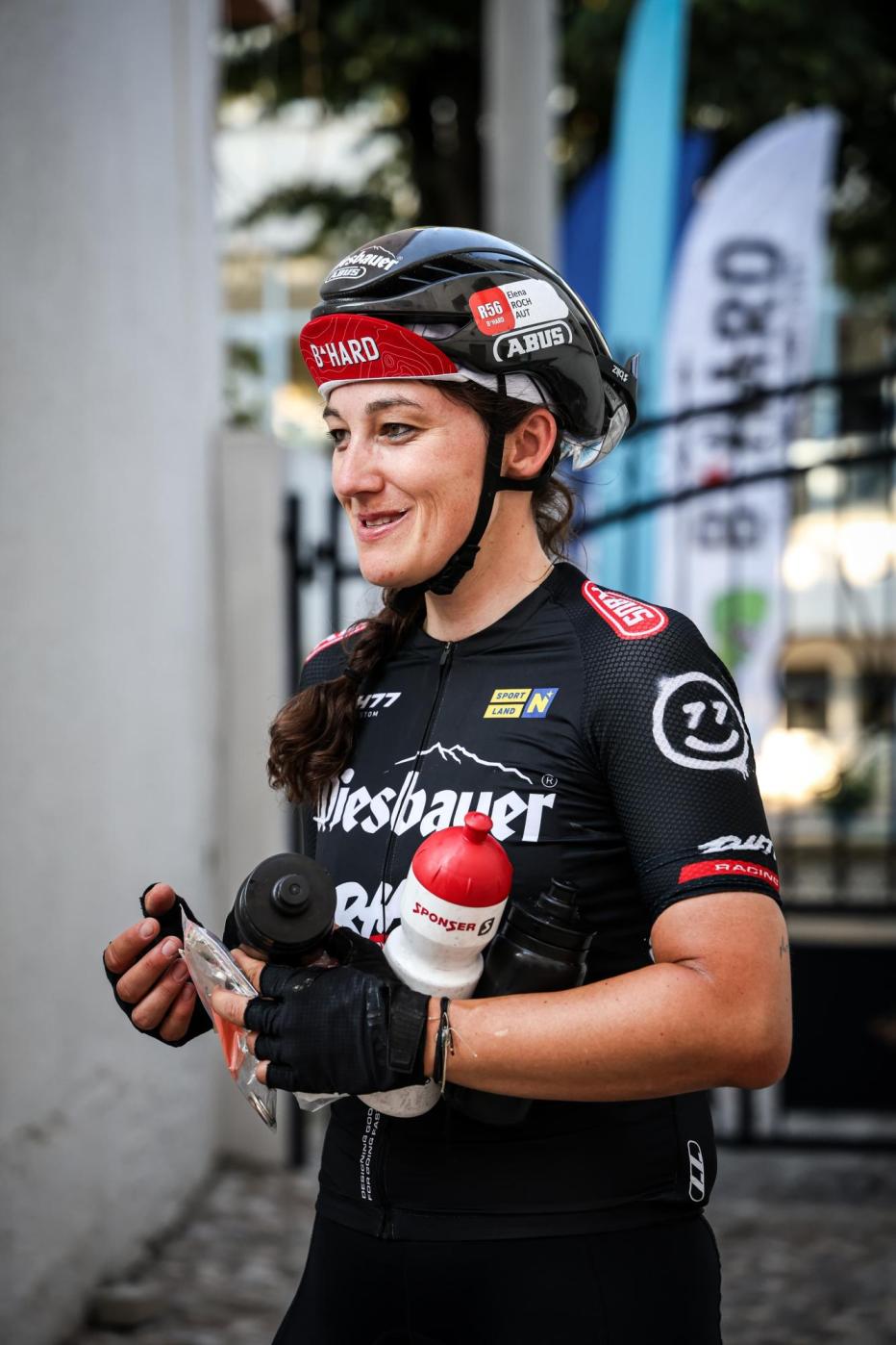 1.215 Kilometer Radfahren: Elena Roch mischte die Männer auf | Kurier