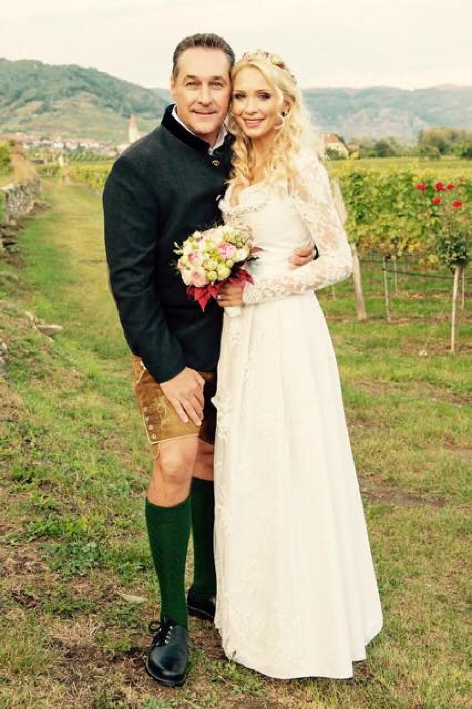 HC Strache zeigt Hochzeitsfotos | Kurier