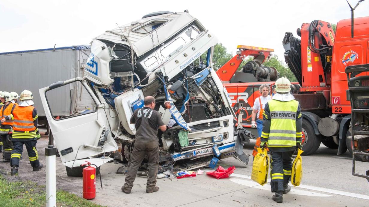 Zehn Kilometer Stau nach Lkw-Unfall auf der A1 | Kurier