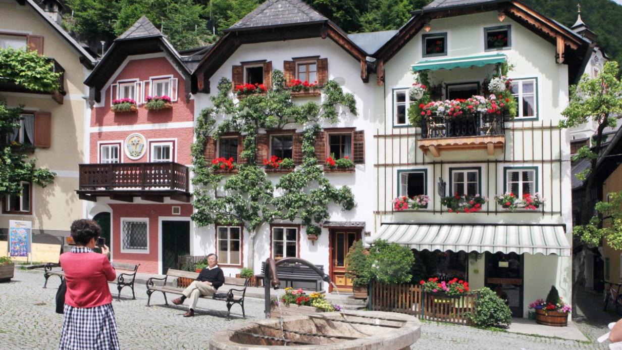 China: Hallstatt-Kopie vor Eröffnung | Kurier