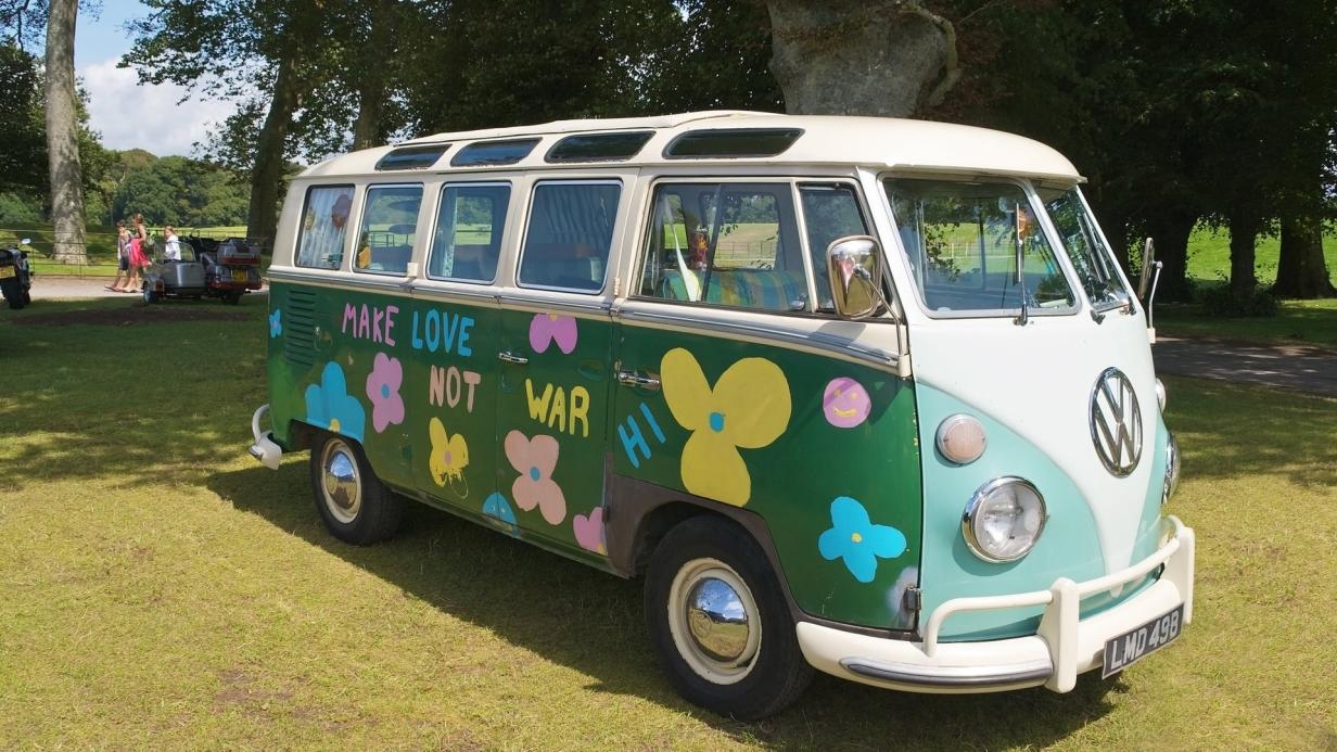 Kult-Fahrzeug: Der Bulli wird 70 Jahre alt | kurier.at