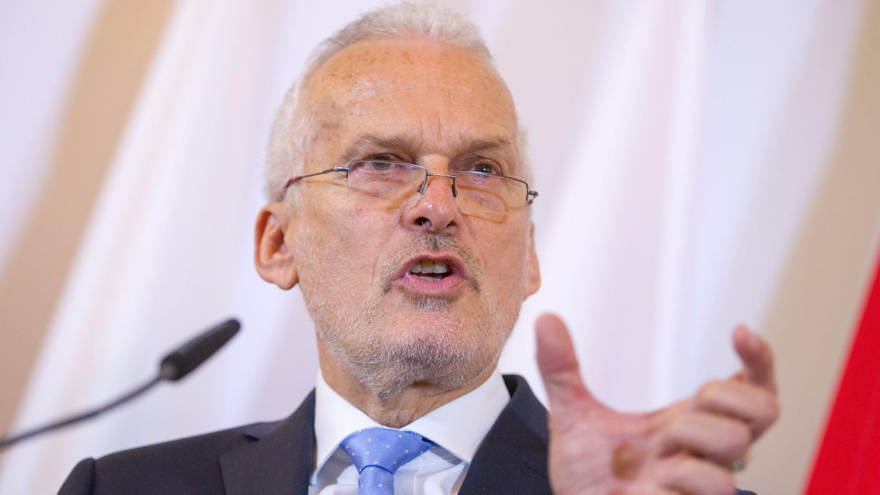 Live-Video: Justizminister Moser zur Causa BVT | Kurier