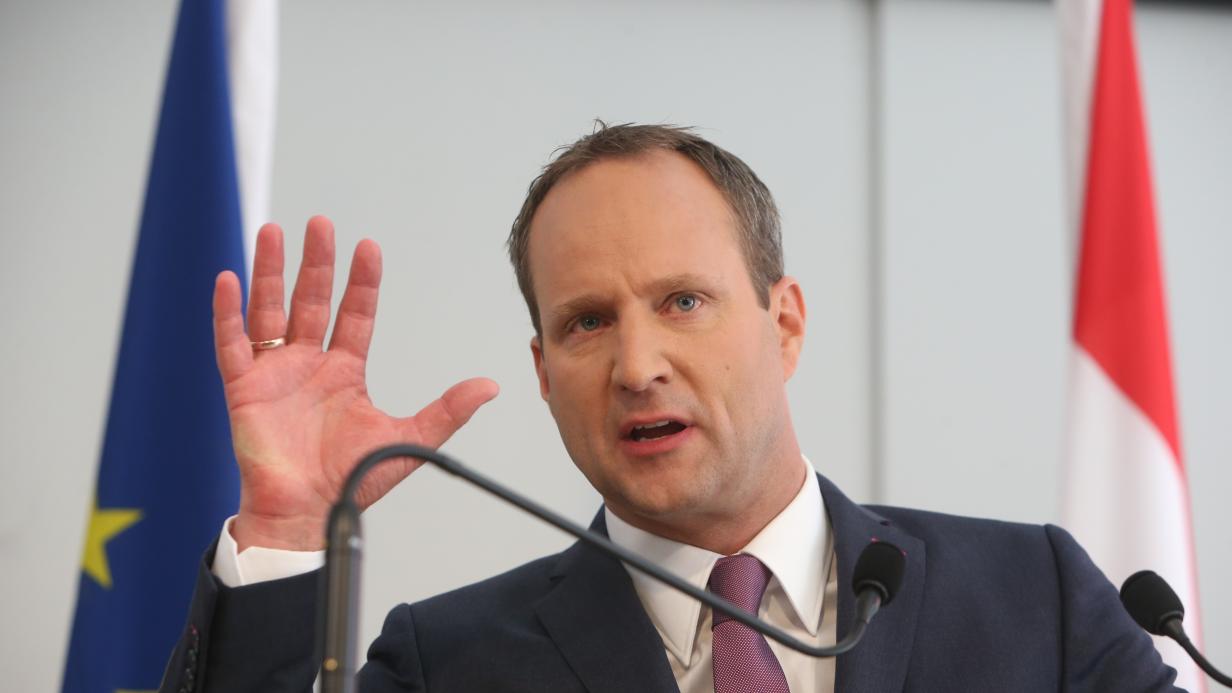 „NEOS“-Gründer Matthias Strolz tritt im Juni zurück | Kurier
