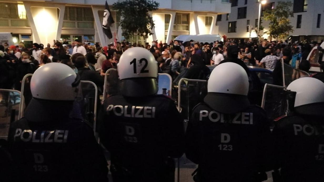 Reumannplatz: Neue Kameras, neue Polizeitaktik | Kurier