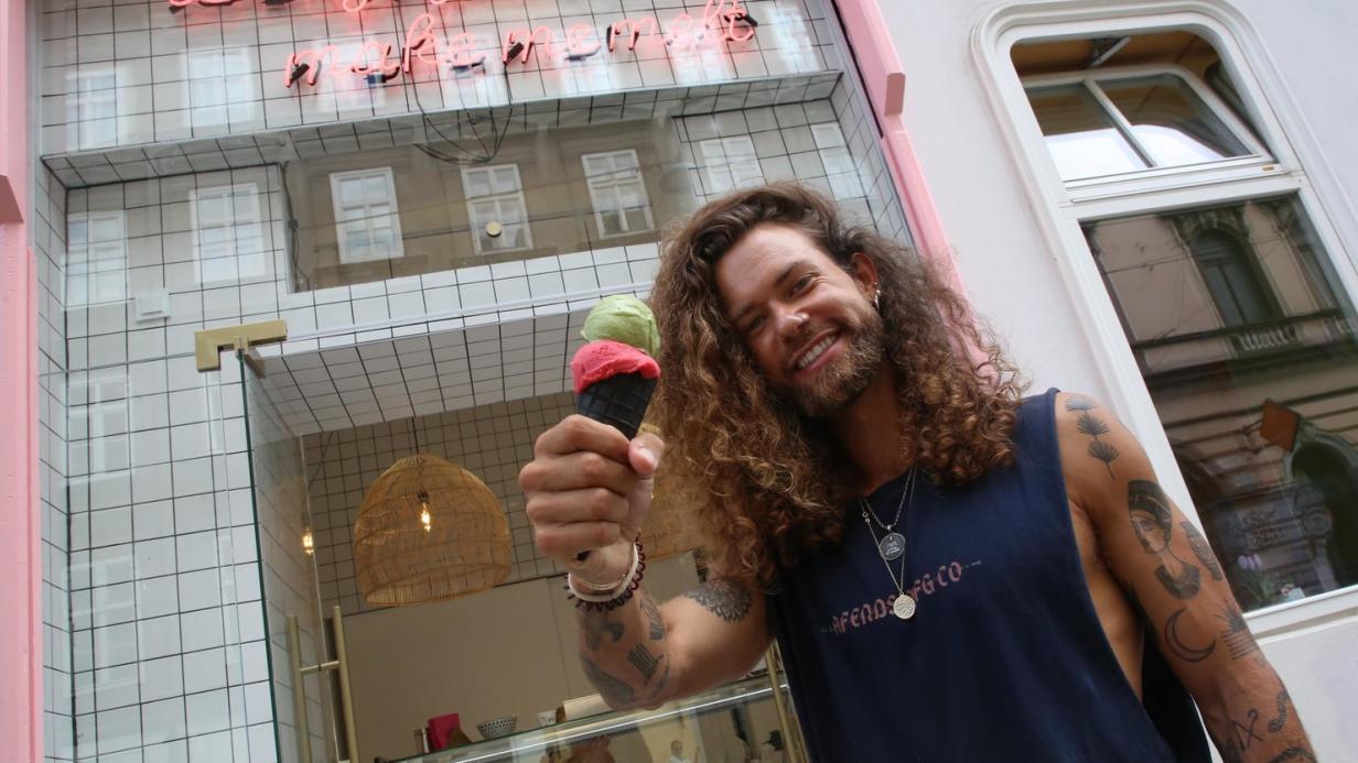Bali Brunch: Influencer Hank Ge eröffnet Pizzeria und geheime Bar | Kurier