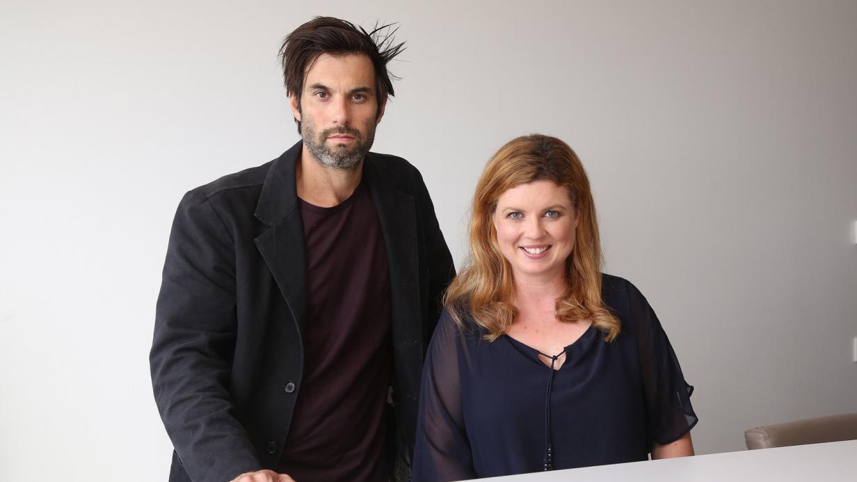 Max Simonischek und Simone Kopmajer verschreiben sich der Liebe | Kurier