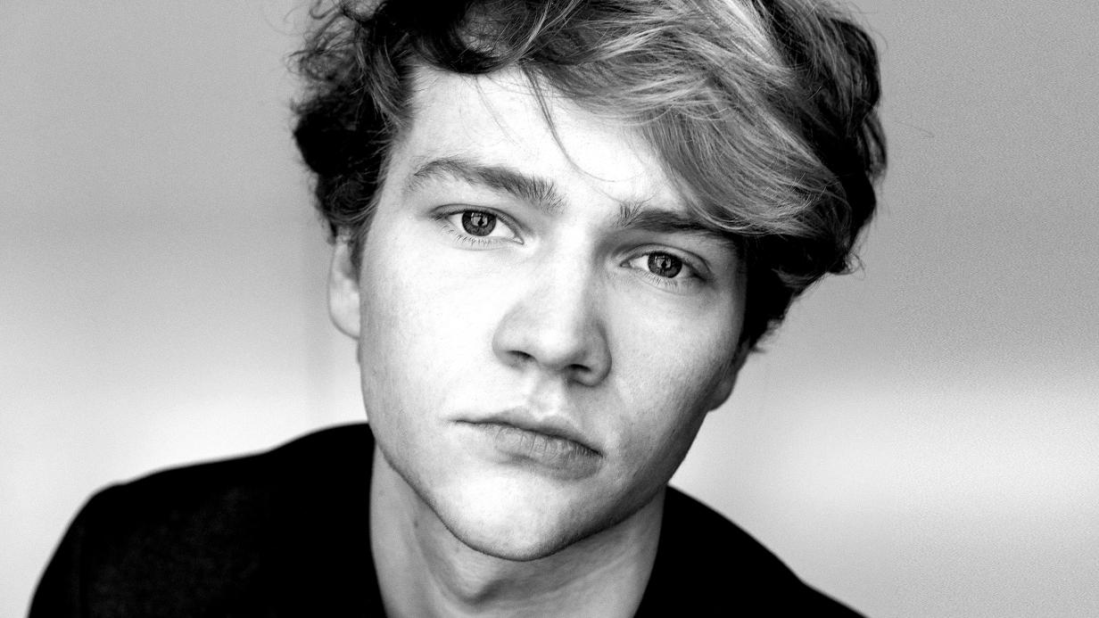 ROMY 2022: Bruno Alexander, nominiert in der Kategorie Entdeckung männlich