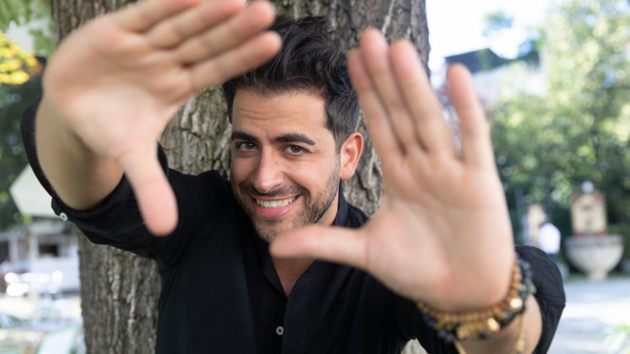 Aperitivo und Amore: Christian Meringolo besingt die italienische ...