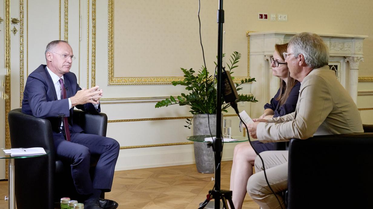 Innenminister Karner: "Unser Asylsystem muss glaubwürdig bleiben" | Kurier