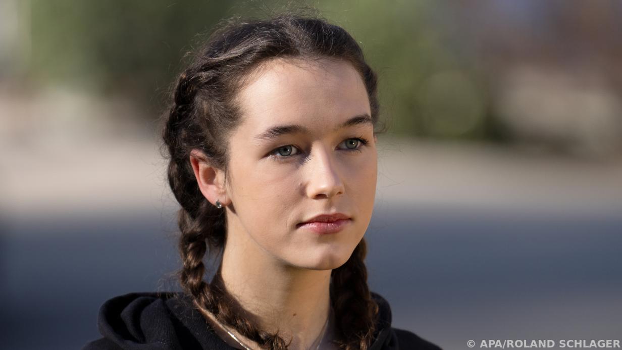 EU-Wahl: Warum die Grünen auf Klimaaktivistin Lena Schilling setzen ...