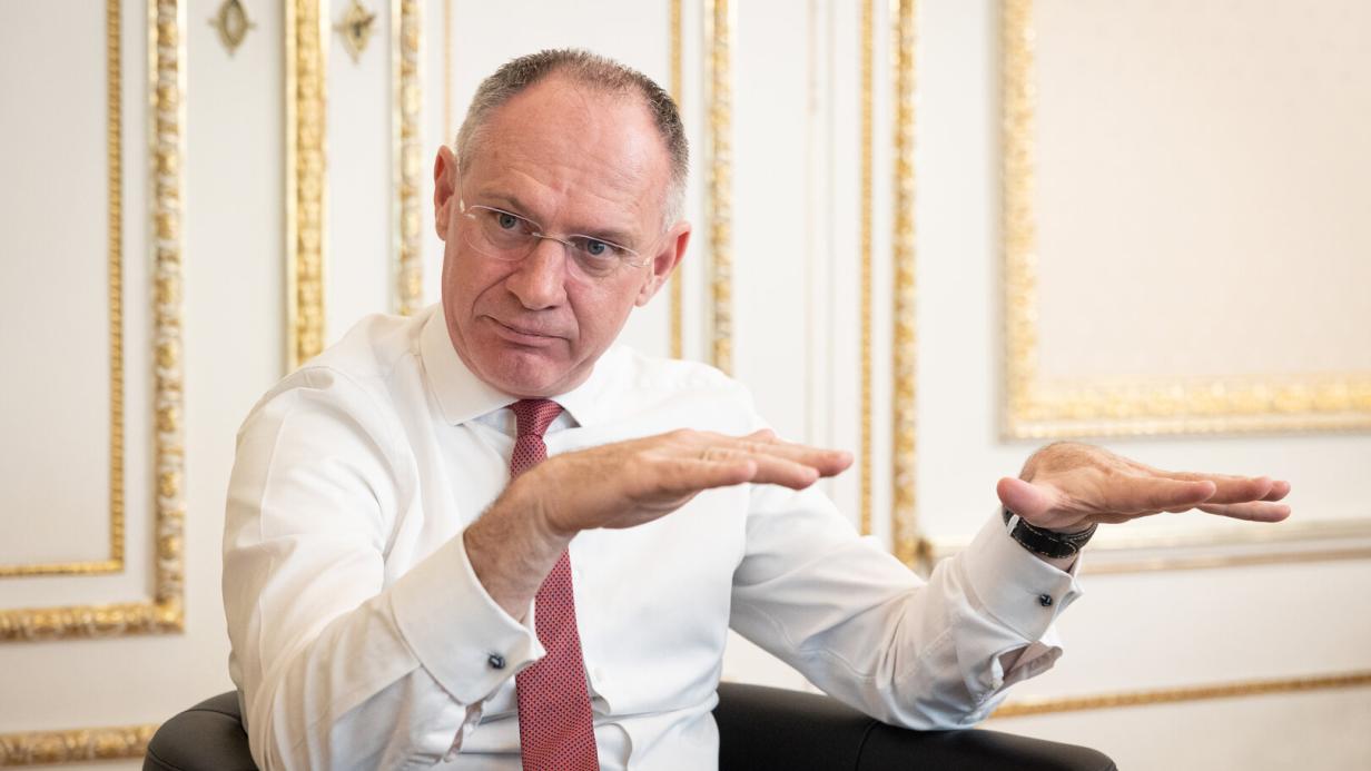 Minister Karner über das radikale Potenzial und das Sicherheitsrisiko ...