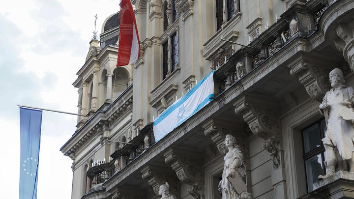 Graz: Israel-Fahne am Rathaus beschädigt | Kurier