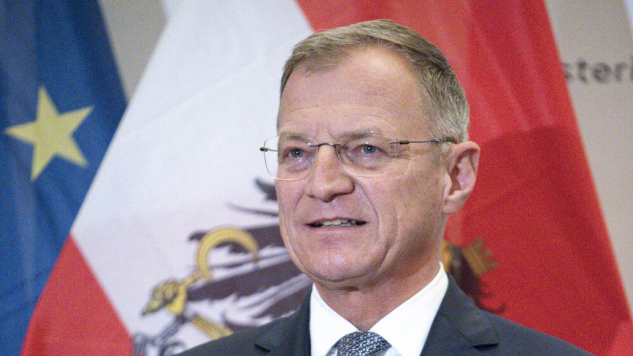 Bodenschutz: Stelzer kritisiert Grüne als "oberlehrerhaft" | Kurier