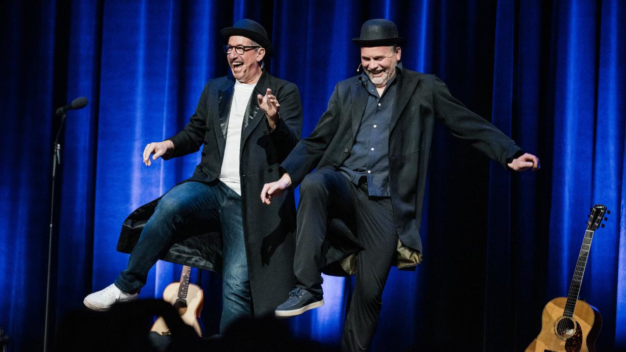 "Lotterbuben" Gernot & Stipsits: Humoristische Hausmannskost als große ...