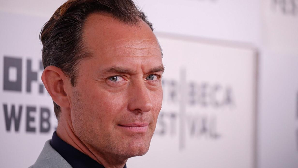 Jude Law stolz: Habe Ruhm schon früh "ziemlich gut gemeistert"