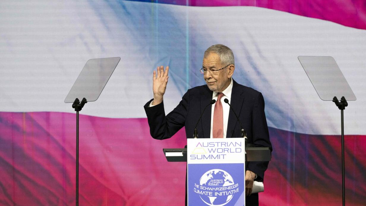 "Ein Land, ein Ohrwurm": Was summt denn hier Van der Bellen? | Kurier