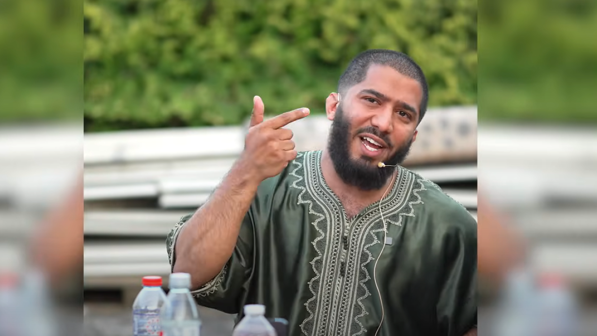 Dicke Geldbündel, mehrere "Rolex": Islamistischer Tiktok-Star festgenommen | Kurier