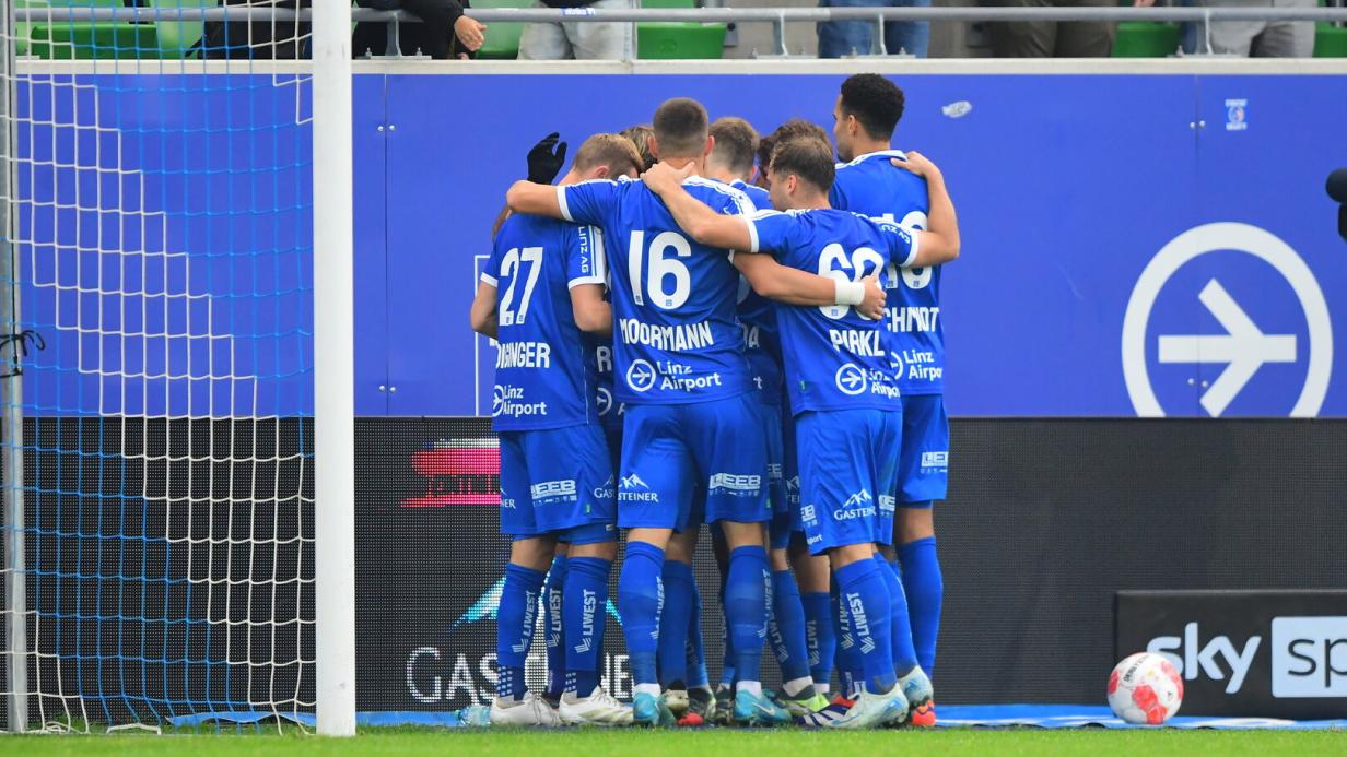 Sensation in Linz: Die Roten Bullen erleben ihr blau-weißes Wunder | Kurier