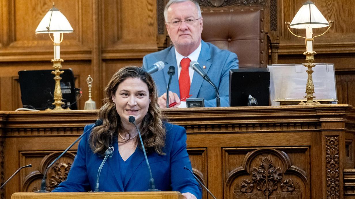 Premiere mit tiefroten Zahlen: Der erste große Auftritt von ...