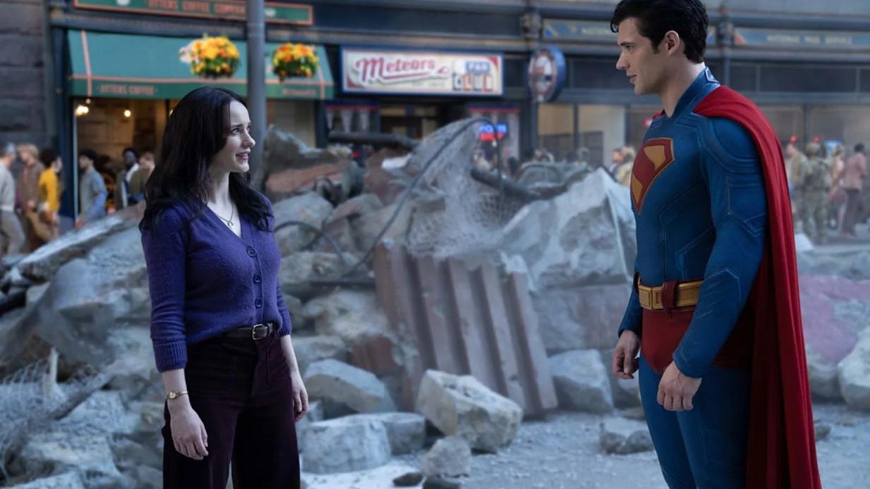 Rachel Brosnahan erfuhr von Superman-Rolle auf der Toilette | Kurier