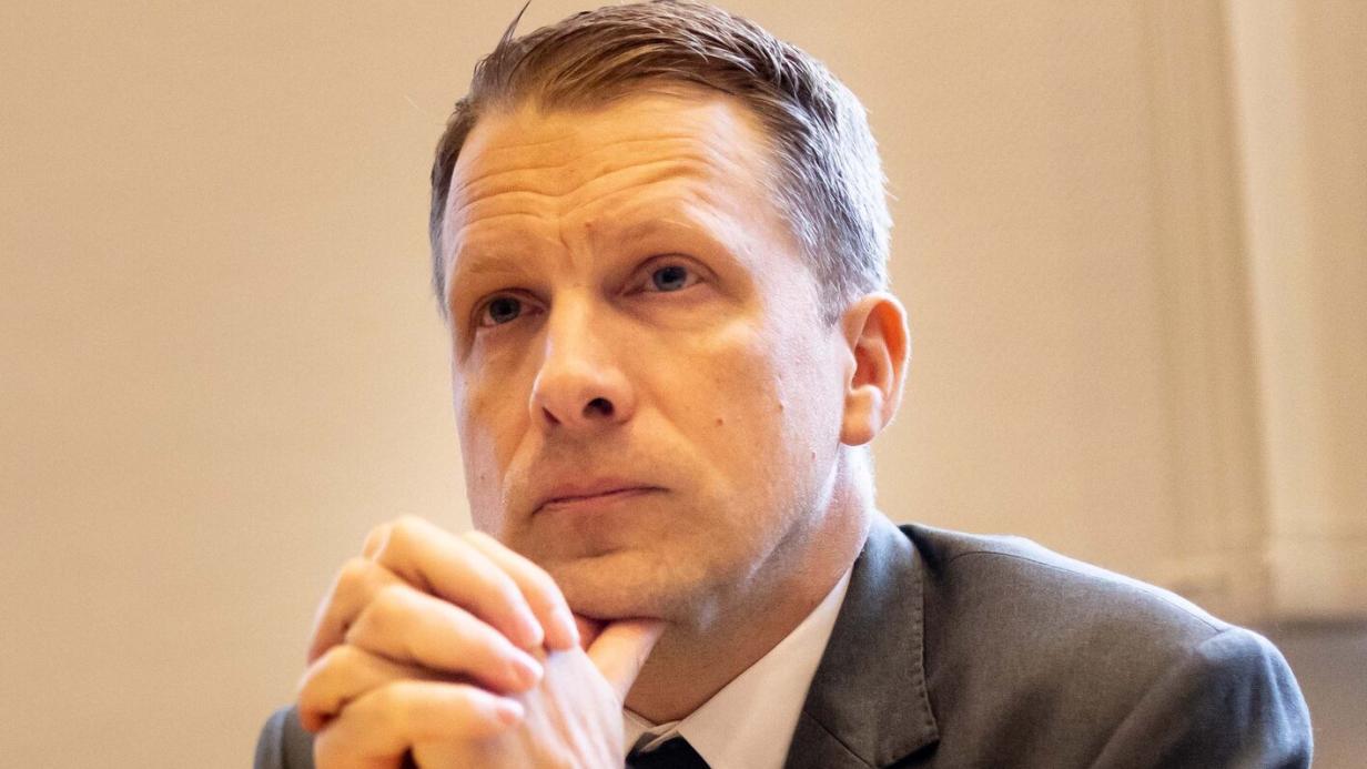 Wegen Video von Pocher-Ohrfeige: Deutscher Rapper Fat Comedy muss in Haft | Kurier