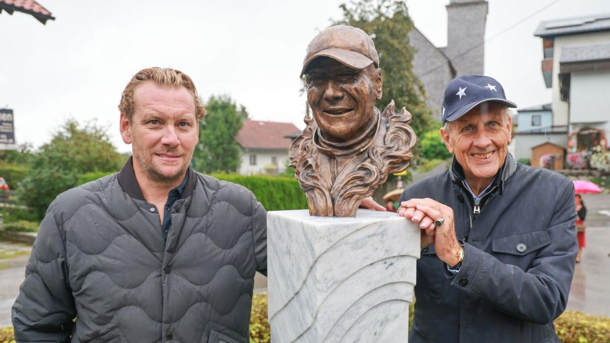 Wie Sohn Lukas jetzt seinem Papa Niki Lauda die Ehre erwiesen hat | Kurier