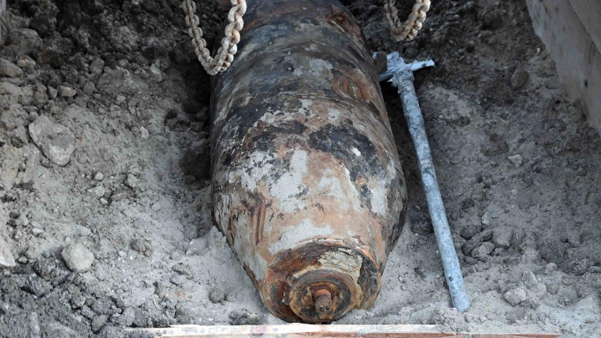 Historische Bombe explodiert: Mehrere Tote und Verletzte | Kurier