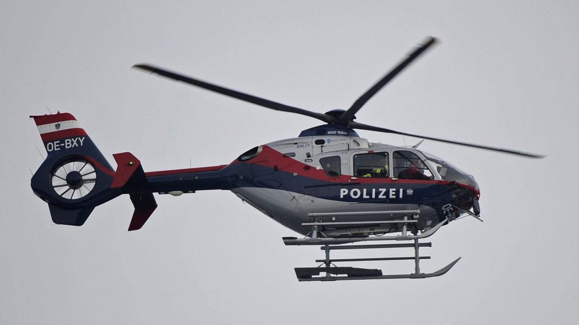 Vier Festnahmen nach Hubschraubereinsatz Vier Festnahmen nach Hubschraubereinsatz