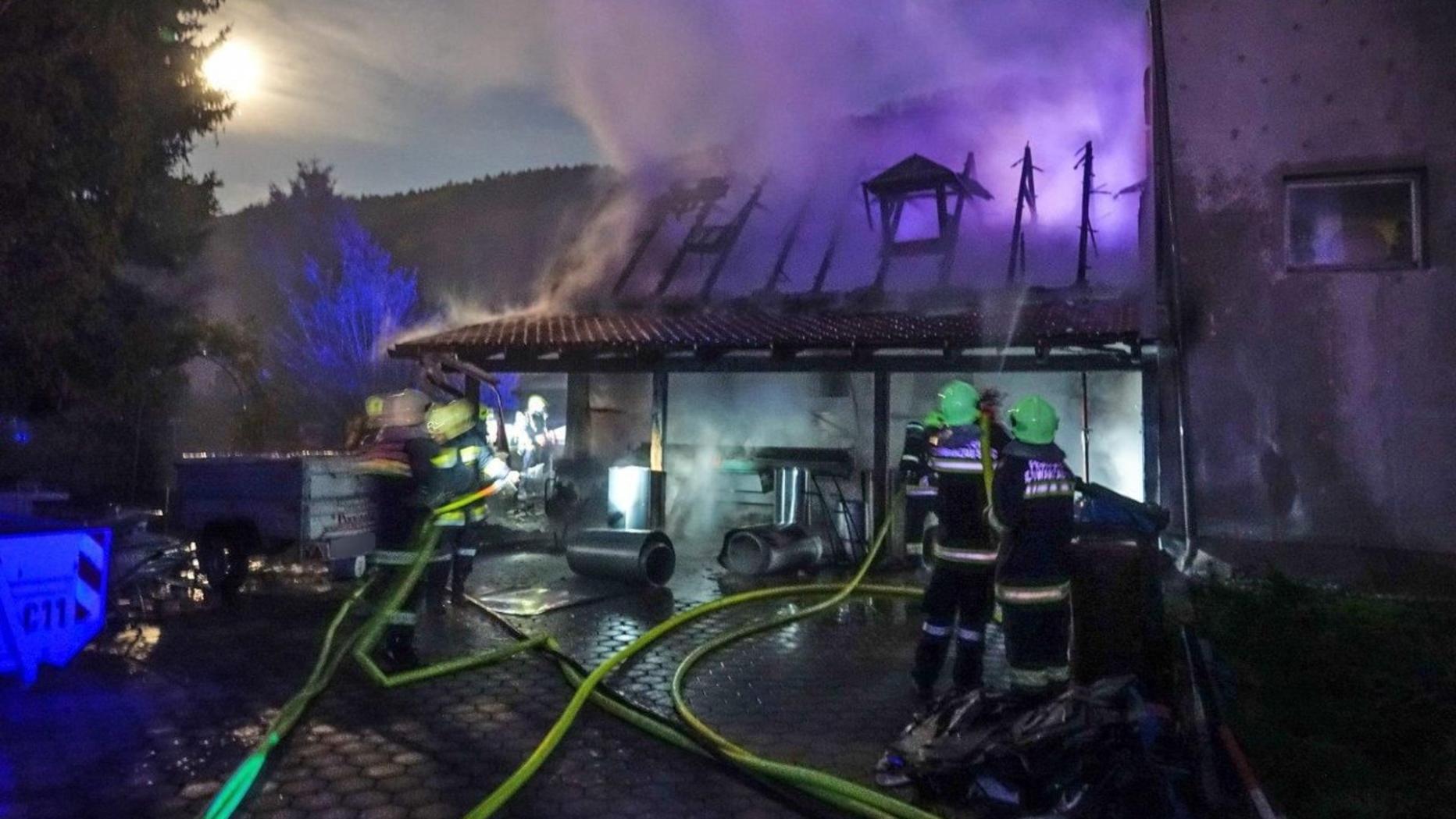 NÖ: Nachbarn retteten Mann aus brennendem Haus | Kurier