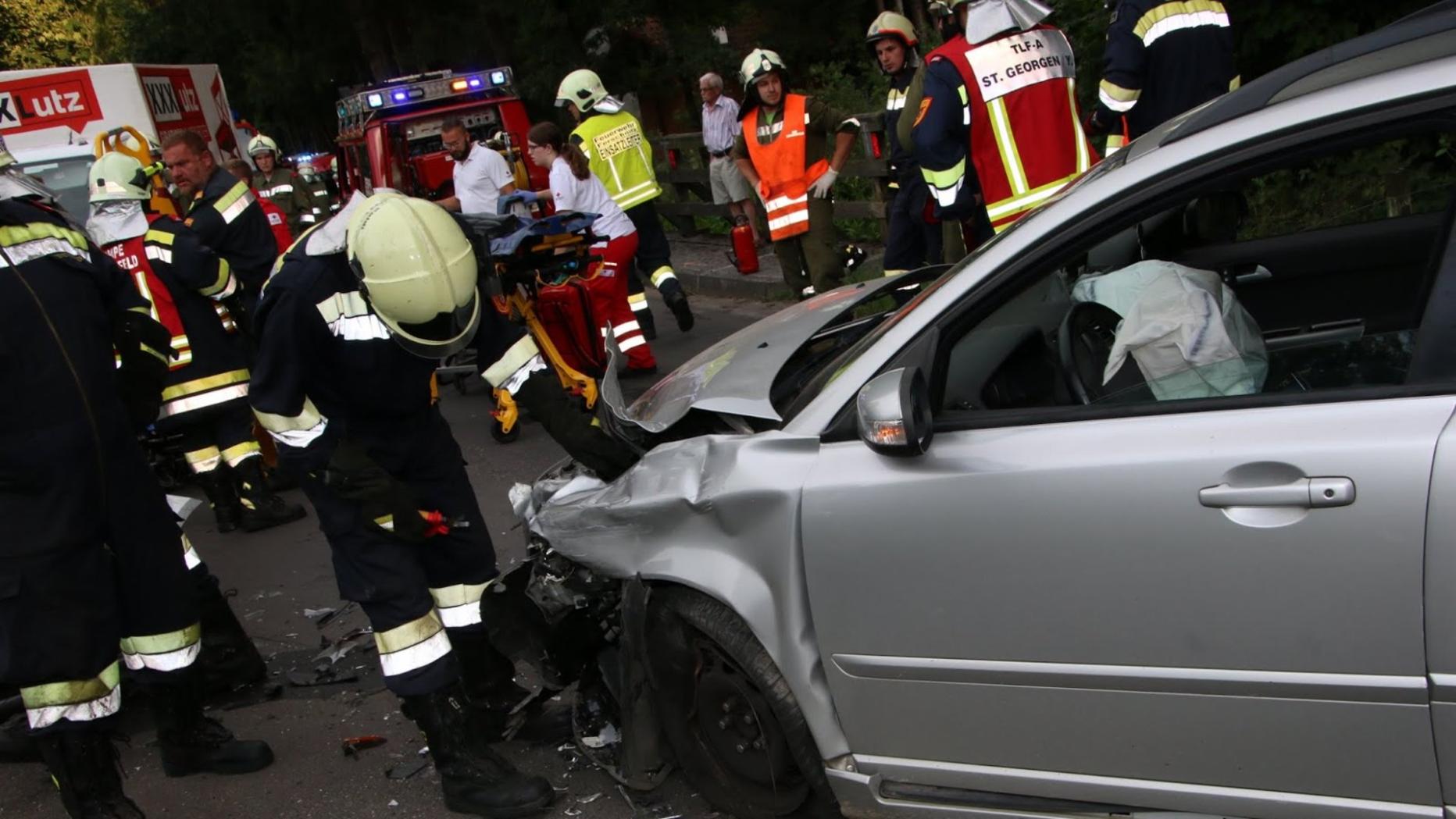 Alko-Lenker verursachte Frontal-Crash