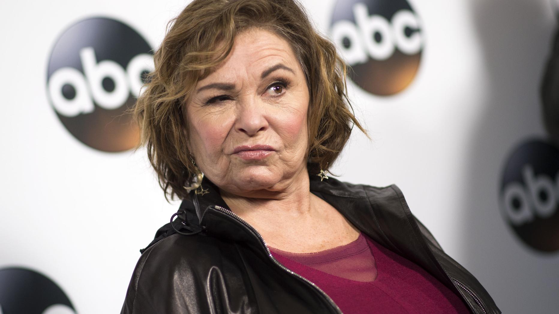 Roseanne: Heftige Kritik für "Adolf Hitler"-Fotos | Kurier
